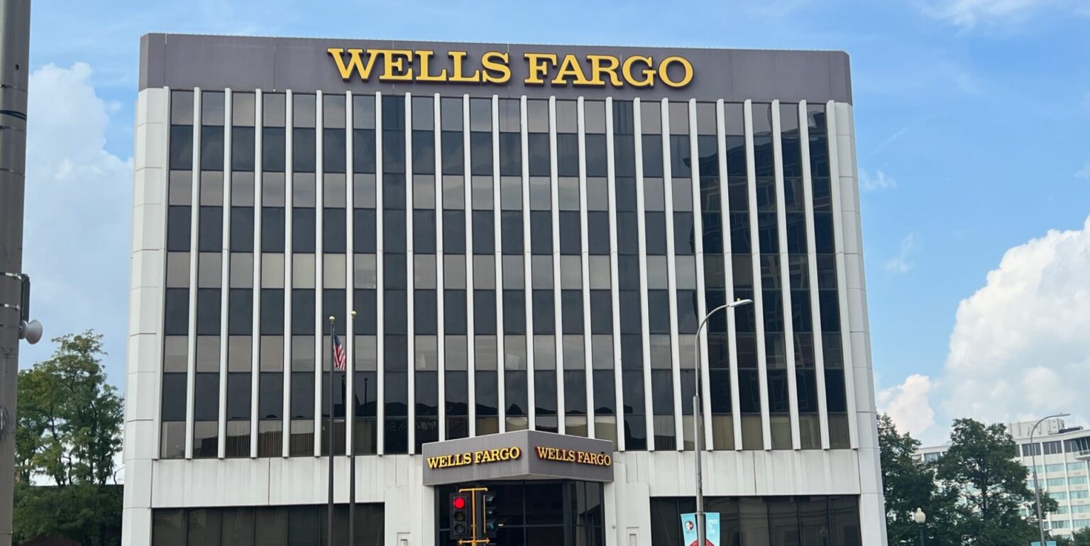 As Wells Fargo leases new office space, downtown building site could ...