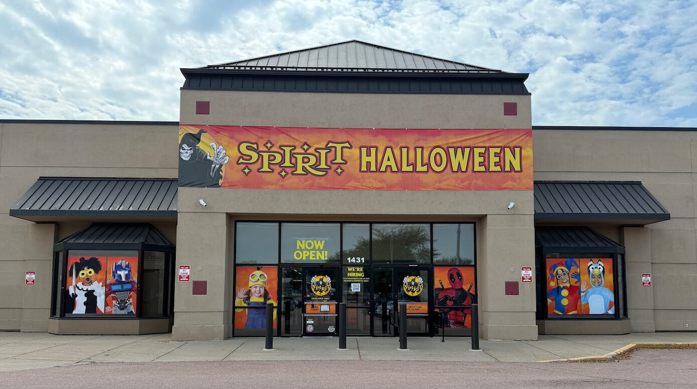 Halloween stores open for season - SiouxFalls.Business